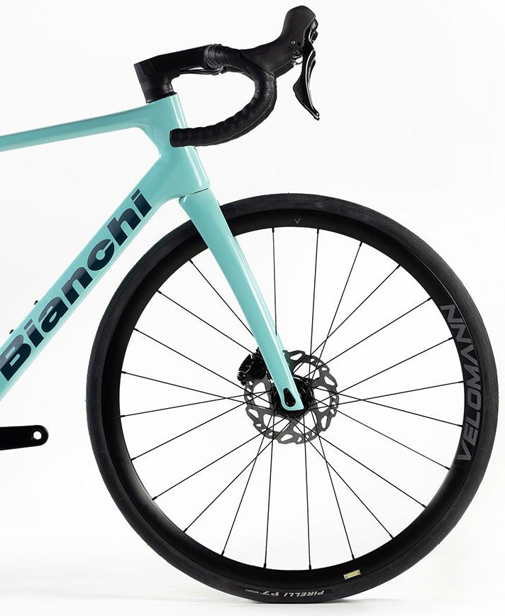 Bianchi Infinito Ultegra Di2 Carbon Road Bike 2025 Celeste